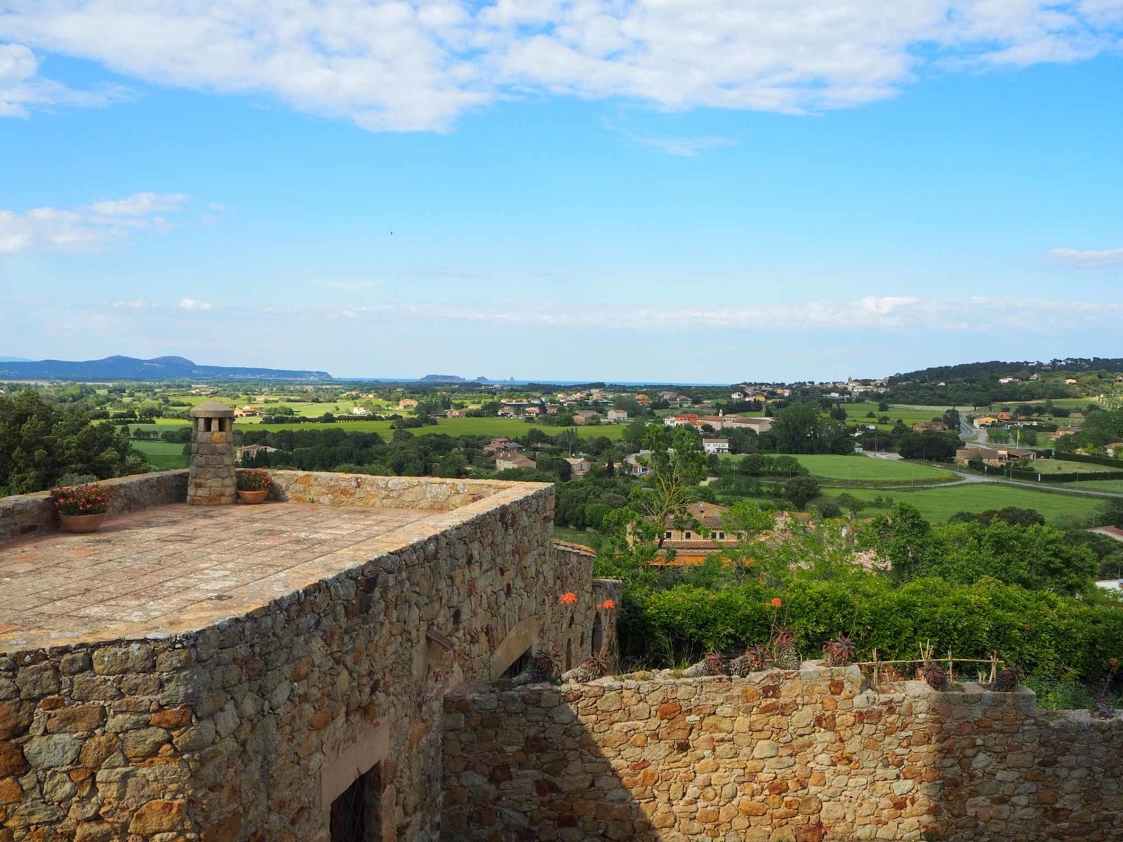 Pals, a beautiful medieval town - Americans in Barcelona